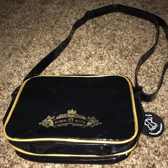 Robin Ruth | Bags | Robin Ruth City Of Madrid Cross Body Black Bag ...